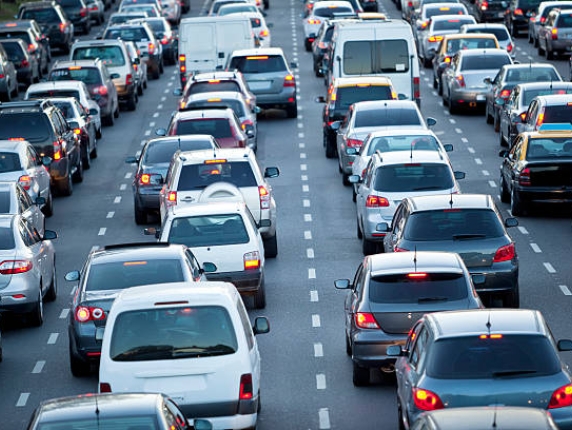 Stop ai motori benzina e diesel nel 2035, l’Europa ci ripensa. Quali ...