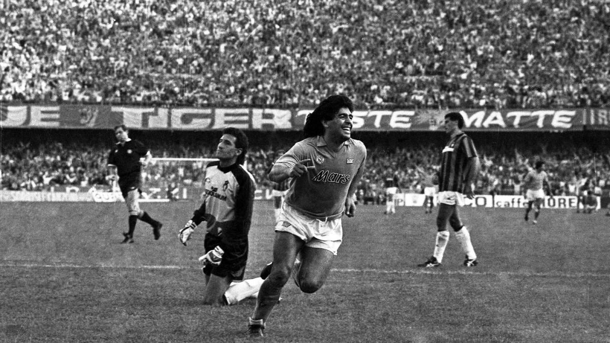 «Maradona il genio ribelle», la foto-storia di Siano a Pompei | Corriere.it