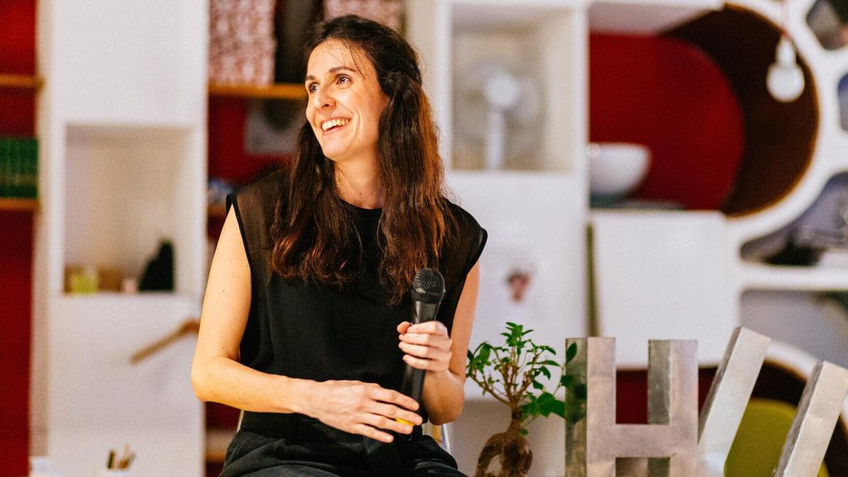 Montserrat Fernandez Blanco: «Quanti soldi hai in banca? Col nudismo ...