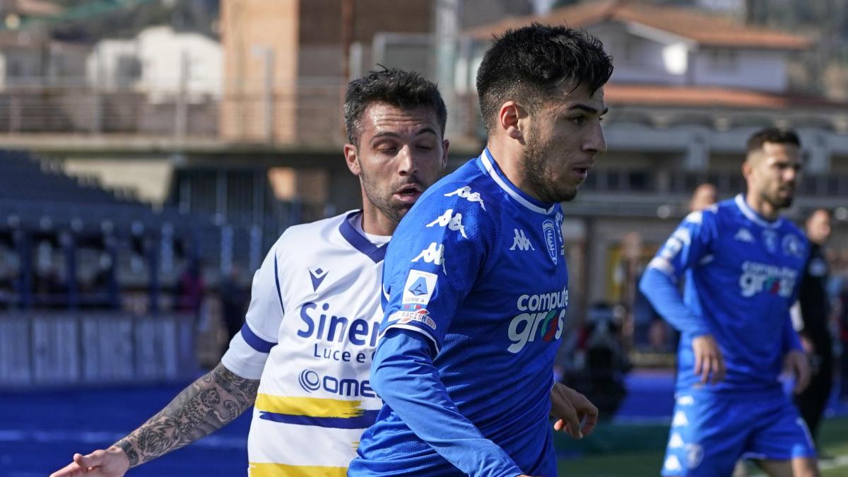 Fabiano Parisi, l’oboe e la dedica sulla maglia: chi è il nuovo ...