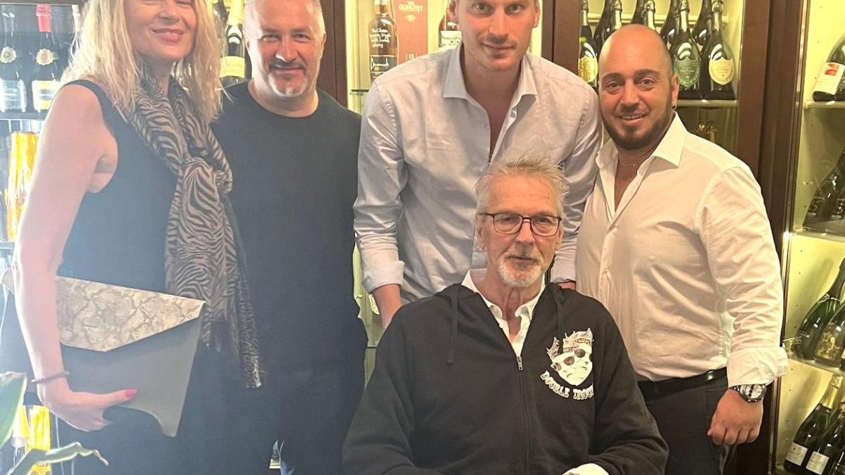 Stefano Tacconi, prima uscita in pubblico dopo i ricoveri: a cena in un ...