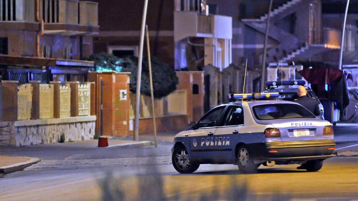 Attentati incendiari a Ostia: controlli rafforzati, faro sui clan e ... Attentati incendiari a Ostia: controlli rafforzati, faro sui clan e ...