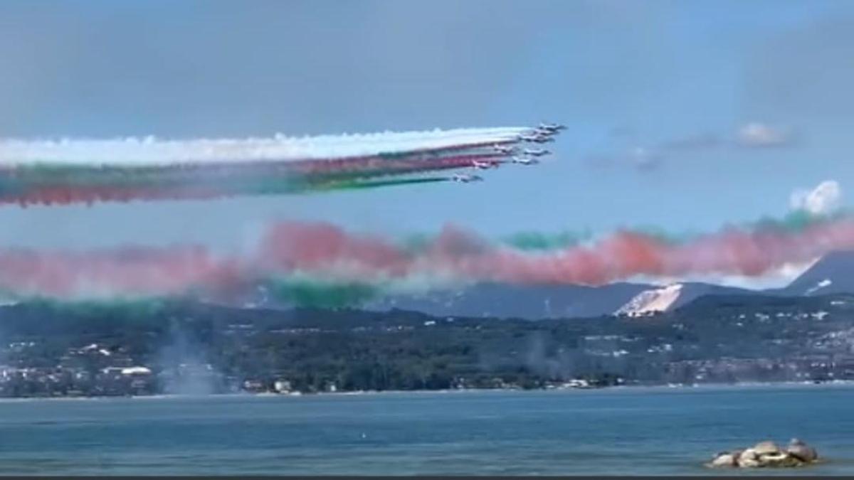 Frecce Tricolori, Desenzano del Garda in festa: 100 mila persone hanno ...