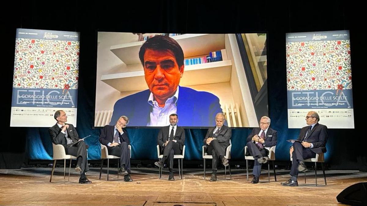 CasaCorriere Festival, la chiusura con i ministri Fitto e Piantedosi, i ...