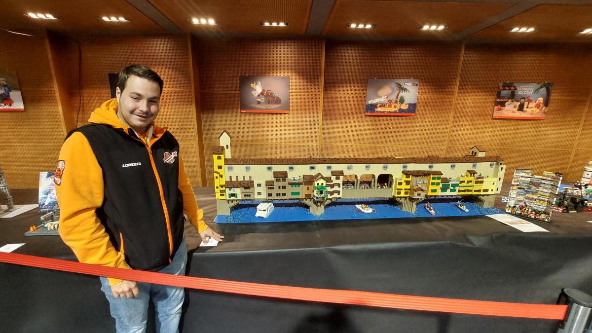 Il Ponte Vecchio fatto con i Lego di Lorenzo Vezzi: l'opera realizzata ...