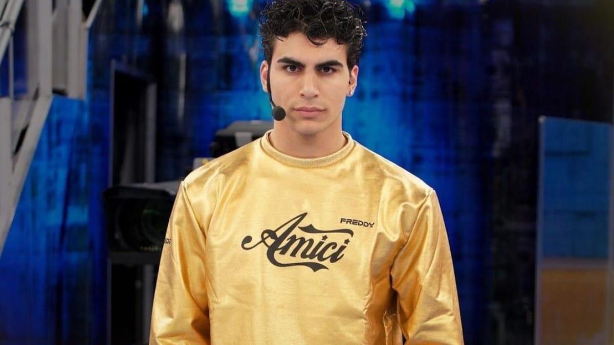 Giovanni Tesse accede al "serale" di Amici: il ballerino barlettano ...