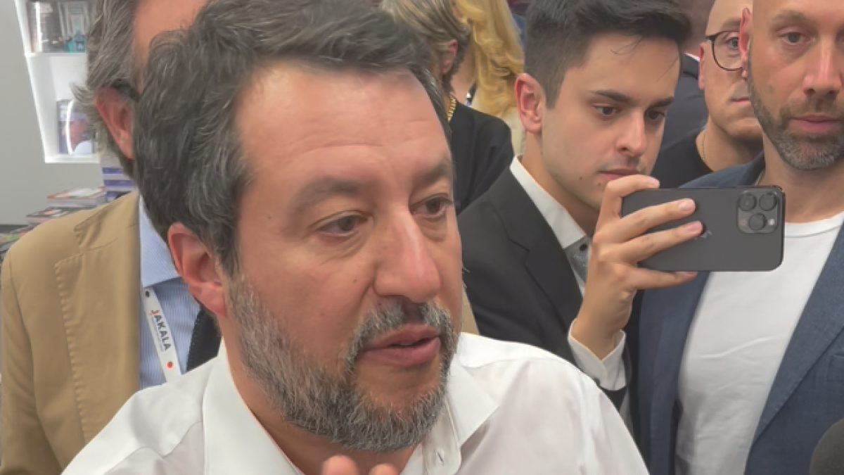 Salvini attacca i magistrati: «Se ogni indagato si dimette l'Italia si ...
