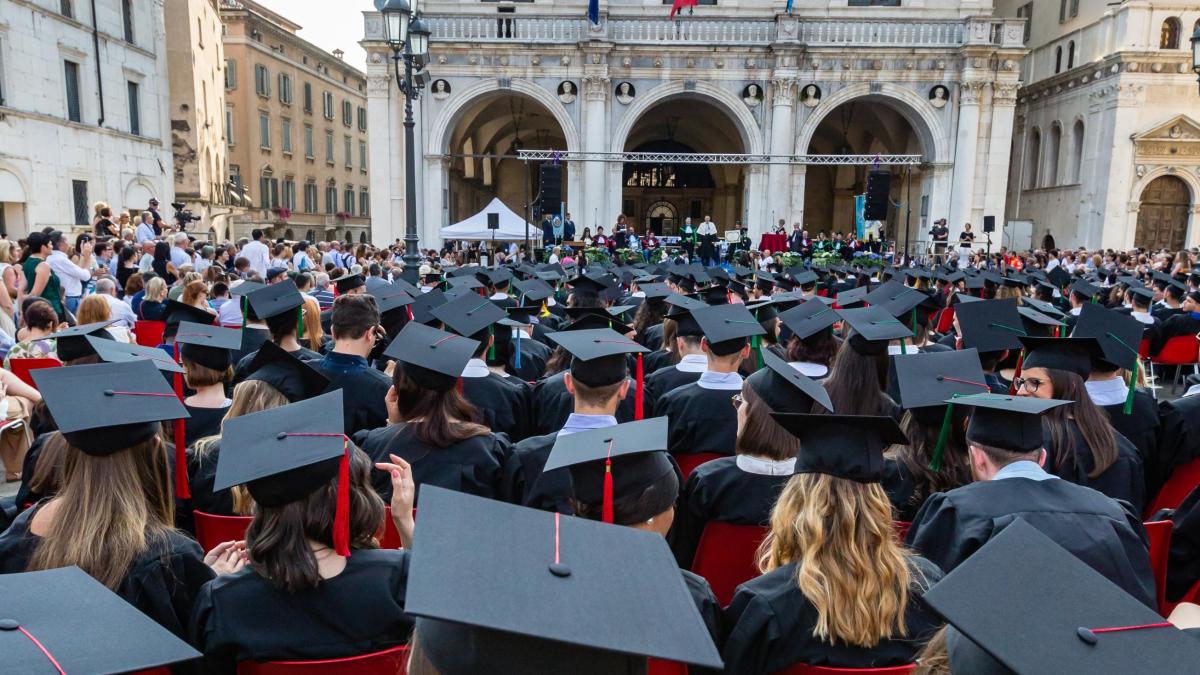 AlmaLaurea 2024: l'Università Statale di Brescia fra gli atenei più efficaci nel generare ...