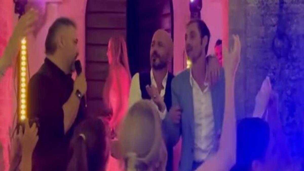 Nicolas Vaporidis, nozze in Toscana con Ali Rinaldo. E lui canta «Notte prima degli esami ...
