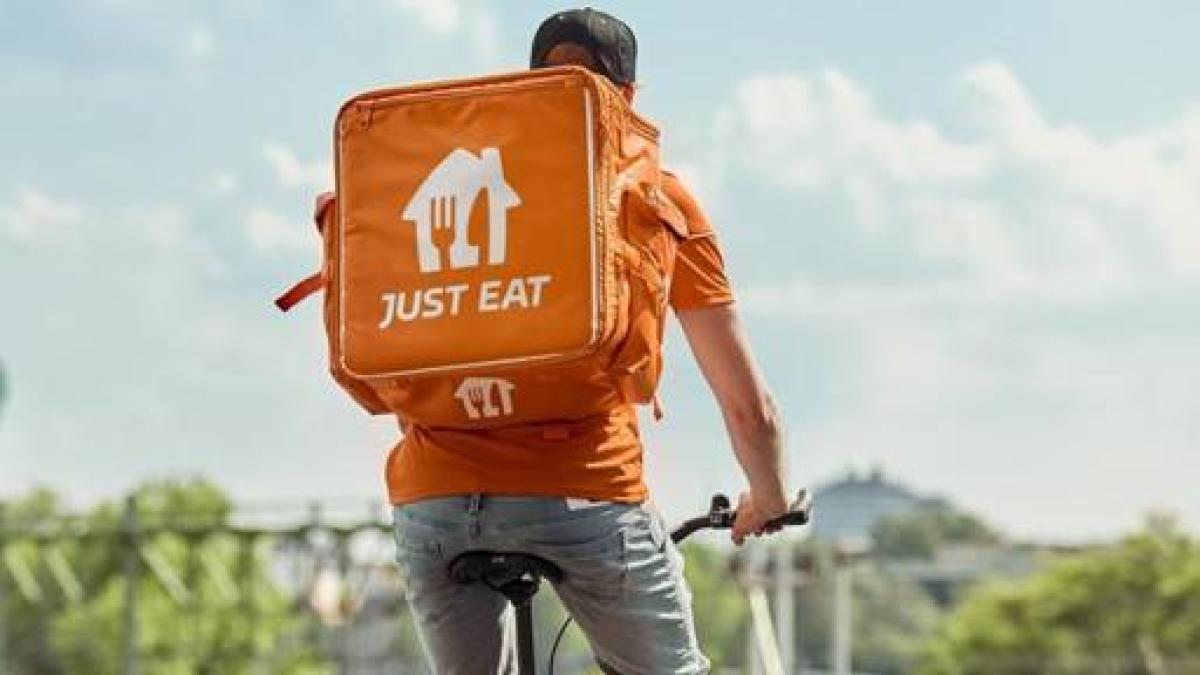 Il paradosso dell'algoritmo: pretende dai rider di Just Eat prestazioni ...