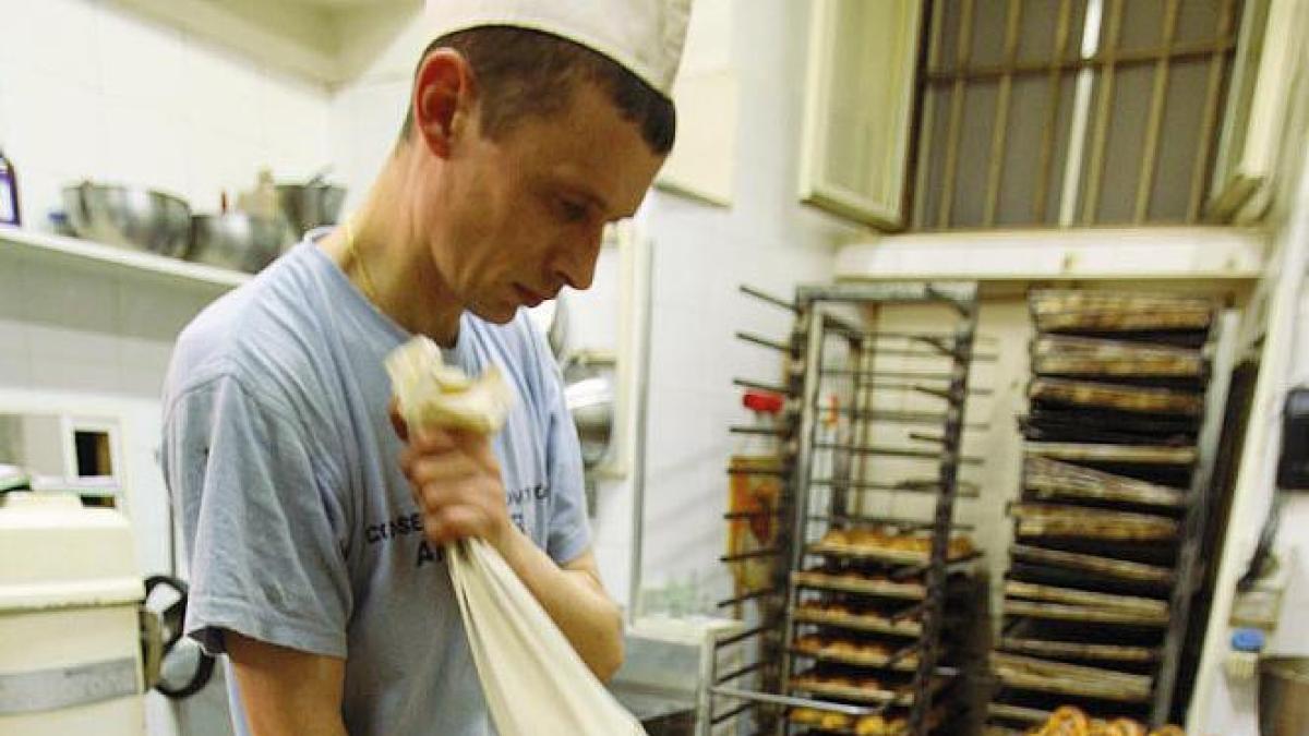 La crisi del commercio a Roma: forni, pasticcerie e falegnamerie, la ...