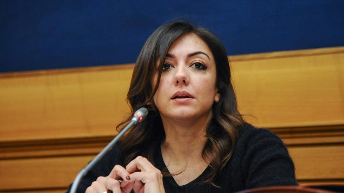 Chi è Augusta Montaruli, la carriera politica iniziata a 16 anni, il ...