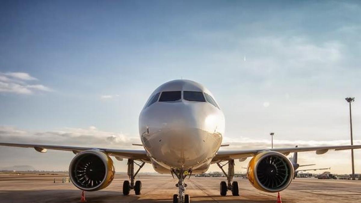 Allarme terrorismo a Fiumicino, scrive «I love Allah» su un aereo e il ...