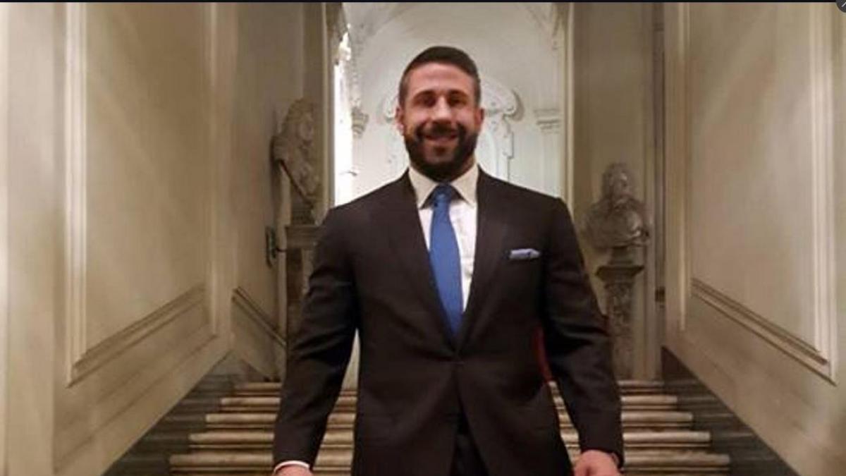 Ruggero Freddi, ex professore di Ingegneria (e ex star porno), vince la ...