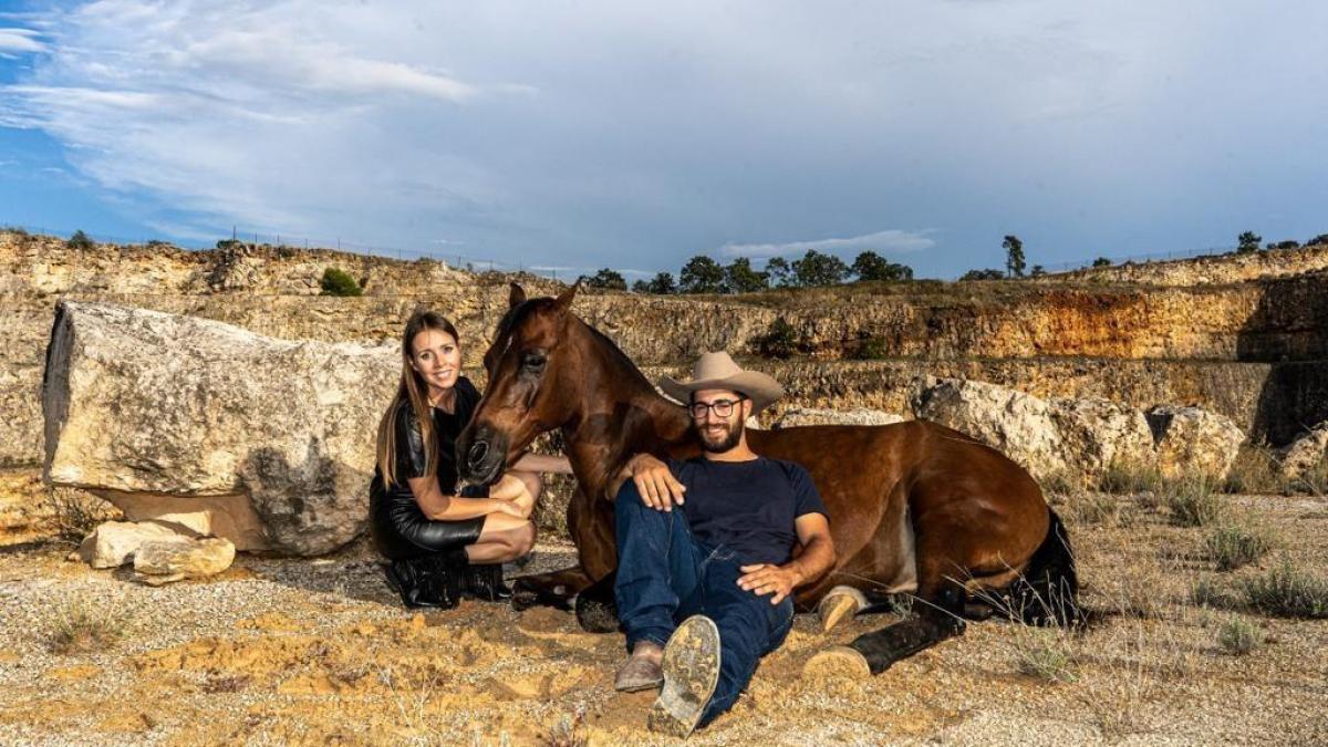 Gioia del Colle, la passione per i cavalli arabi di Dominique e ...