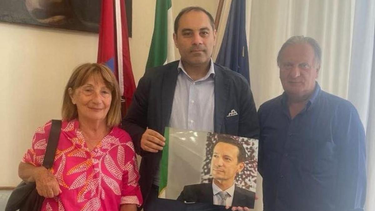 Il sindaco Melucci riceve i genitori di Luca Attanasio, l’ambasciatore ...