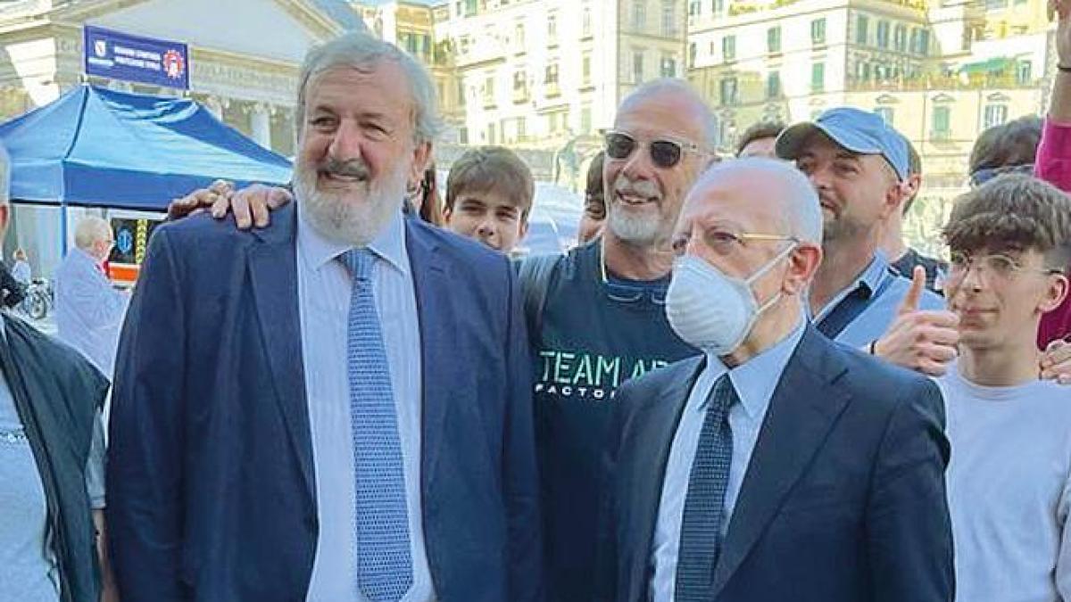 Emiliano con De Luca a pranzo:«Enzo vero leader del Sud, sì al terzo ...