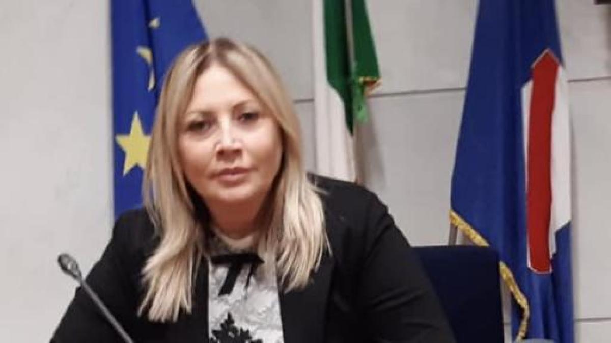 Nola, Carmela Rescigno, lettera con proiettile inviata alla consigliera ...