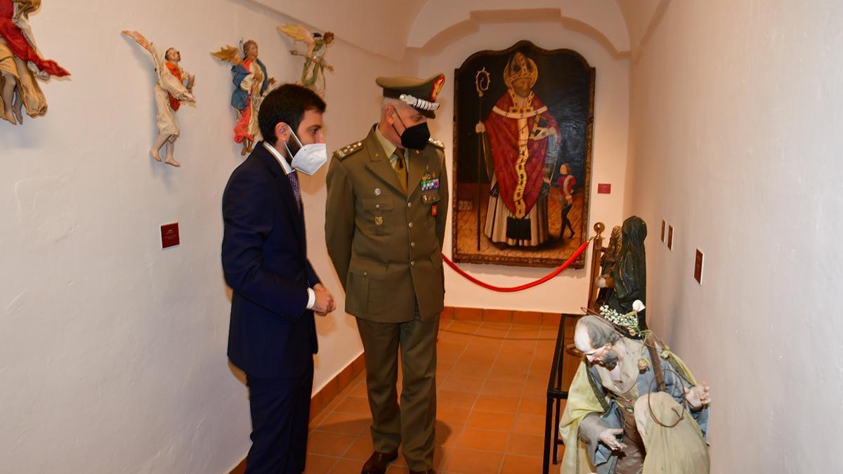 Esercito, il generale Serino in visita alla Nunziatella | Corriere.it