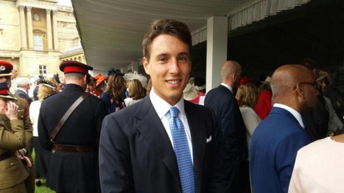 Debutta a Buckingham Palace il giovane Alessandro Marinella | Corriere.it