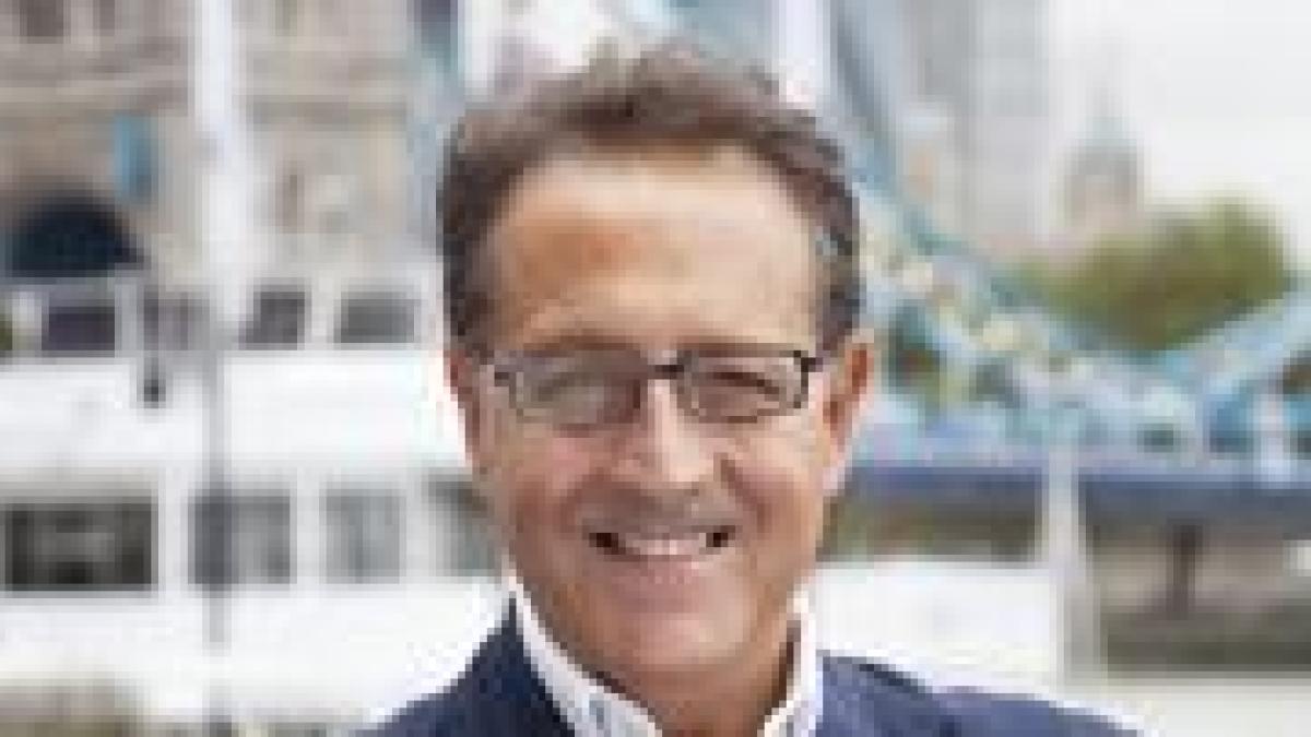 Arriva Calabrese, re dei barman Lavora per Mr. Playboy Hefner | Corriere.it