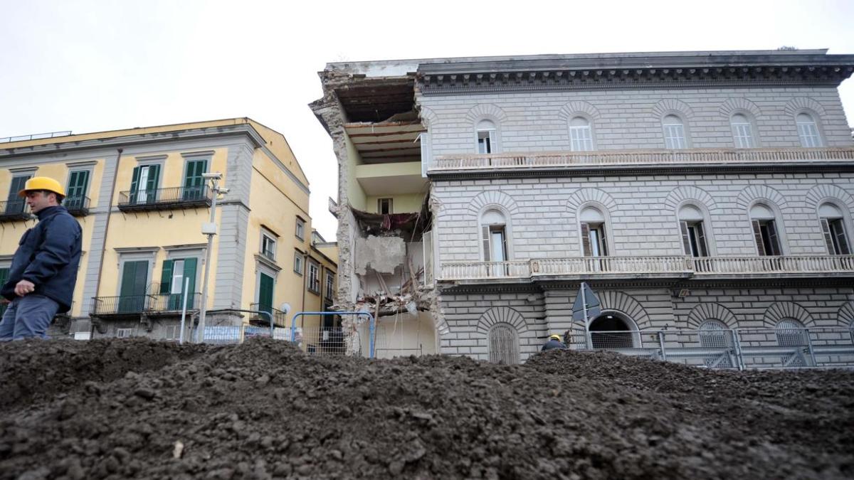 Edificio crollato alla Riviera di Chiaia Diciannove persone a processo ...