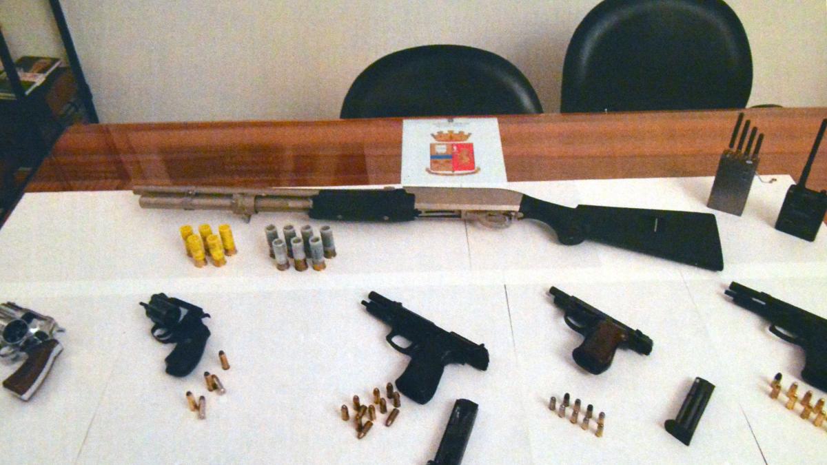 Estorsione e ricettazione d’armi Scosso all’alba il Clan Telegrafo ...