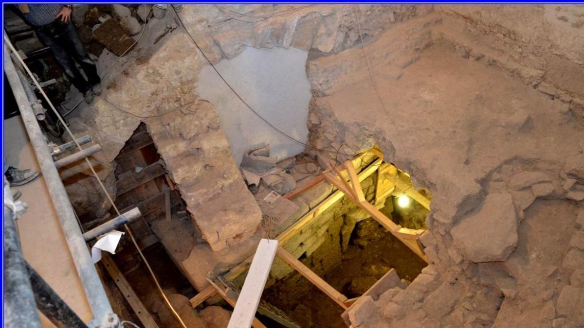 Taranto, sotto il Castello spunta un triglifo del tempio di Poseidone ...