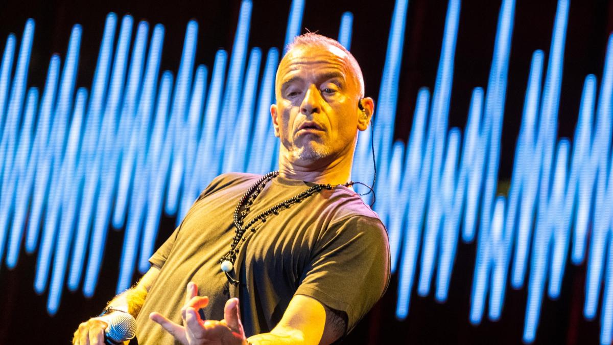 Eros Ramazzotti in concerto, la musica nel cuore per il «Battito ...