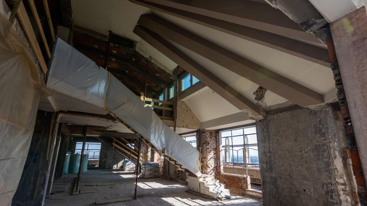 Torre Velasca, la prima visita al cantiere dopo il restauro | Corriere.it