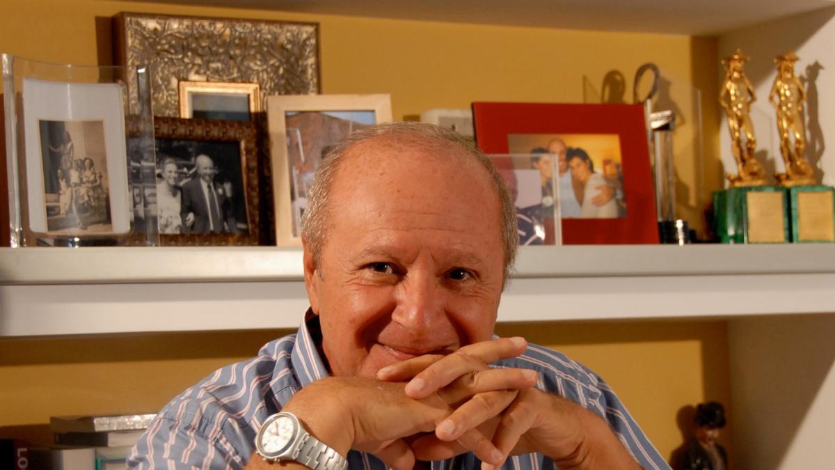 Claudio Mattone: ecco il mio inno per (il) Napoli | Corriere.it