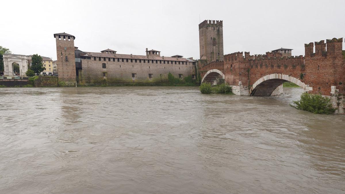 Maltempo, la pioggia fa risalire l’Adige e il Garda cresce di 6 ...