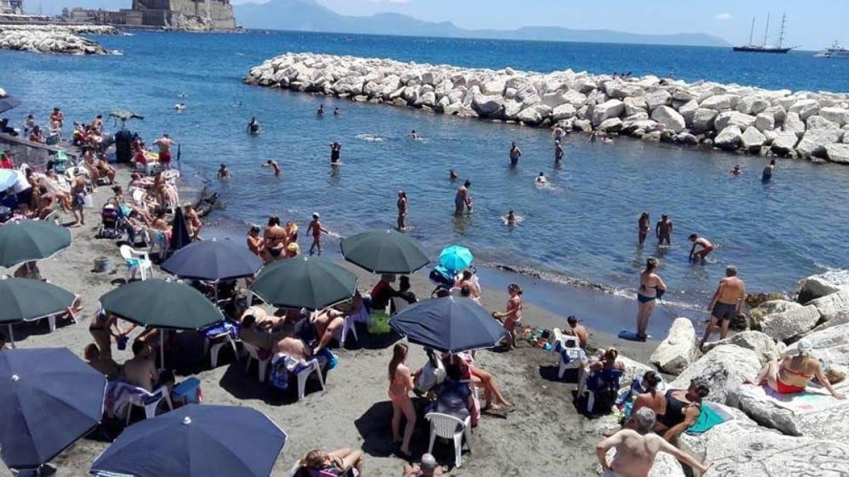 Napoli, il mare di via Partenope supera l'esame dell'Arpac e torna ...