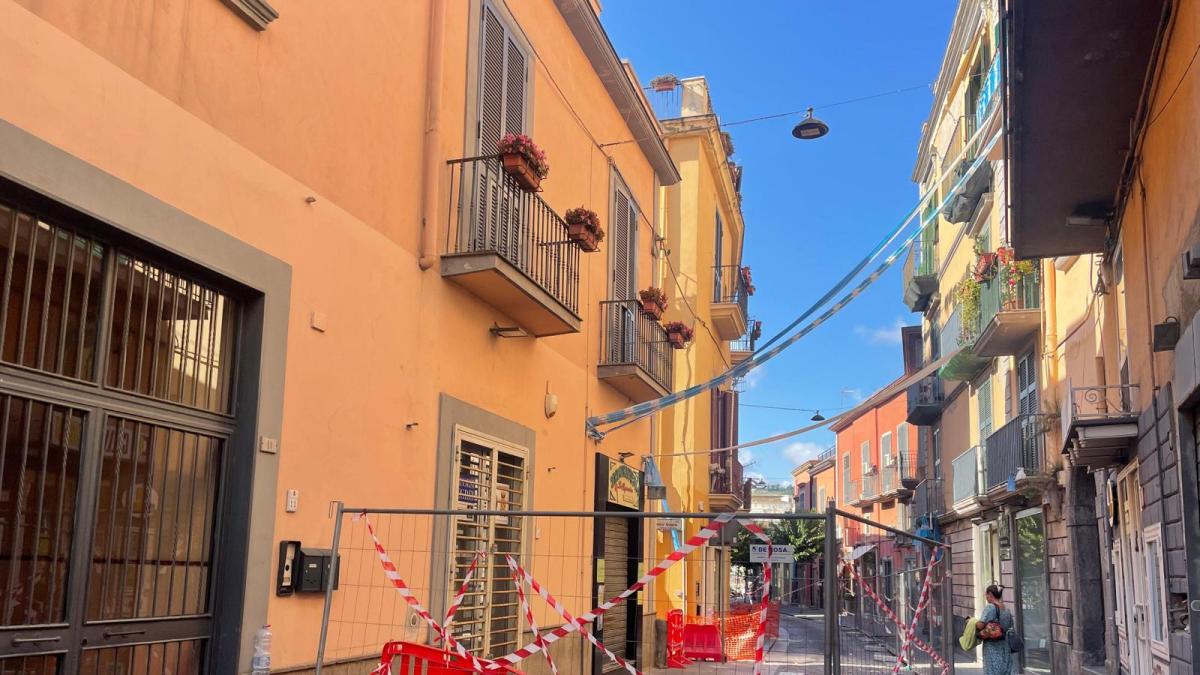 Bradisismo a Pozzuoli, sgomberati quattro palazzi | Corriere.it