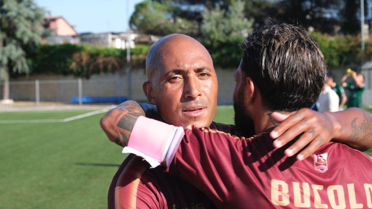 Dalla Fiorentina al Real Casalnuovo. Reginaldo a 40 anni riparte dalla ...