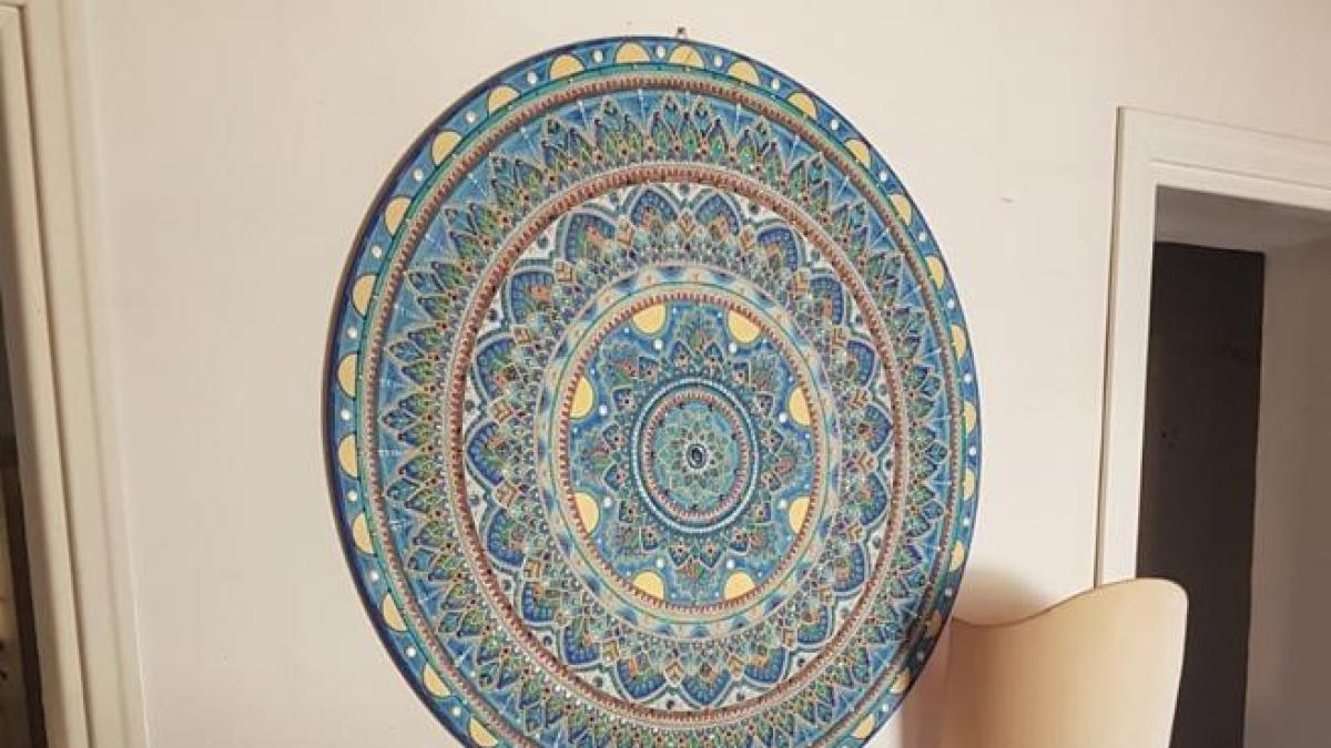 A Modena la mostra della pittrice Ester Fulloni, l’artista dei sassi ...