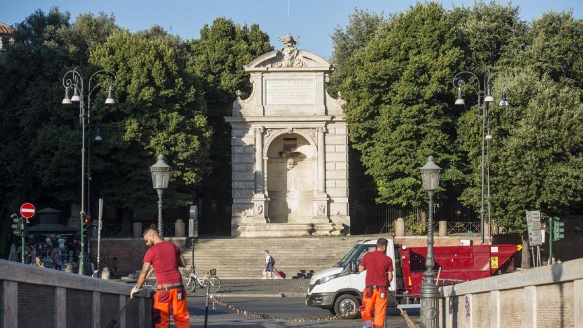 Roma, i giovani under 30 vogliono diventare spazzini: 2.550 domande per ...