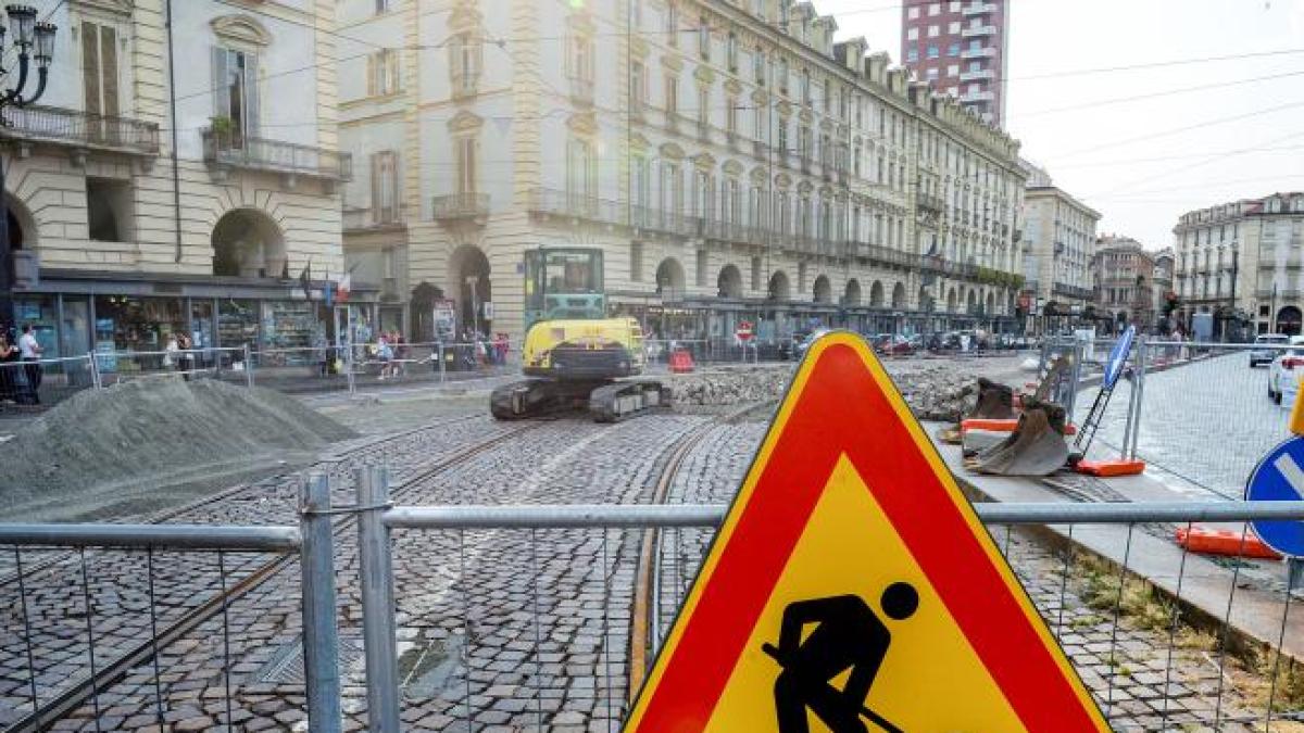 Torino, via ai cantieri: dalle «lose» di piazza Castello all’asfalto ...