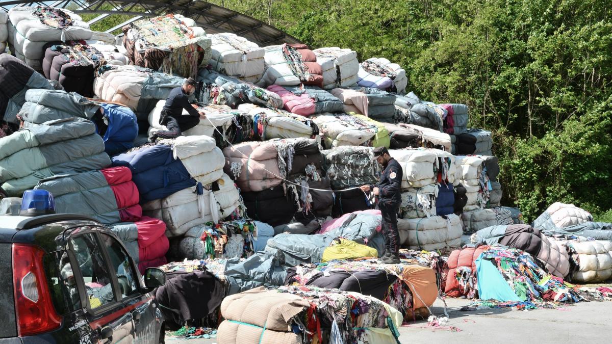 Toscana, scoperta la banda degli stracci: ottomila tonnellate abusive ...