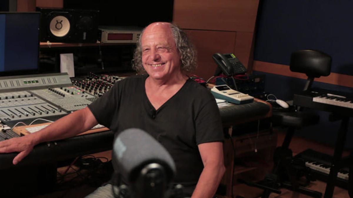 Fio Zanotti suona la sua vita: «Scoprii la musica a 4 anni grazie all ...