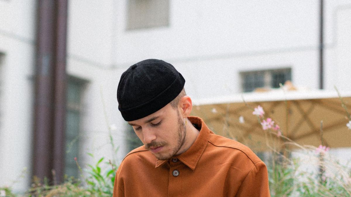 Torino, chi è il cantautore e rapper Obi: in finale al Premio De André ...