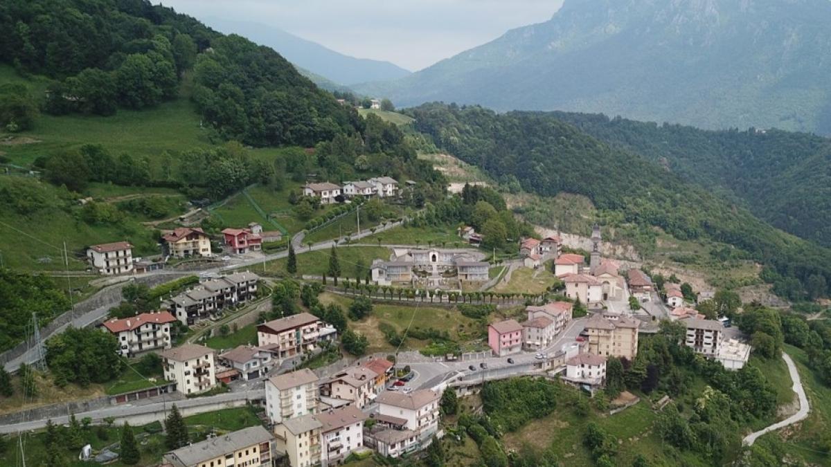 Dossena ostaggio della frana: è monitorata con un radar di terra ...