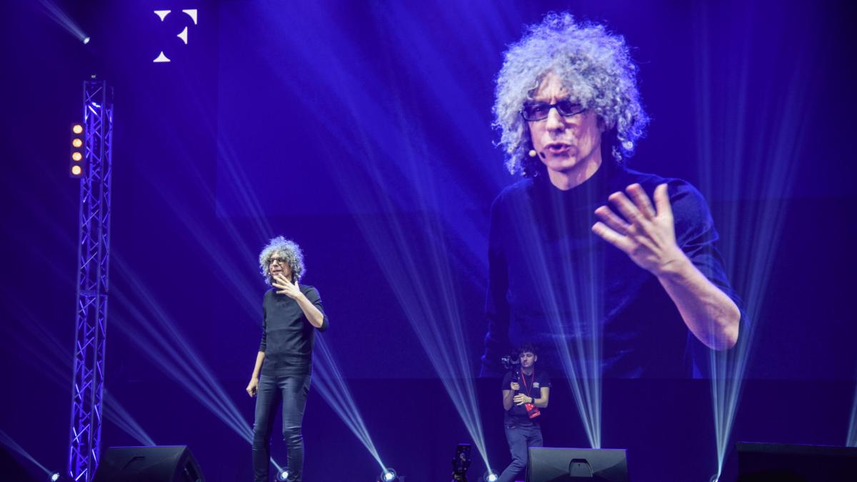 Giovanni Allevi e il mieloma: «Ero calvo, imbottito di oppioidi ...