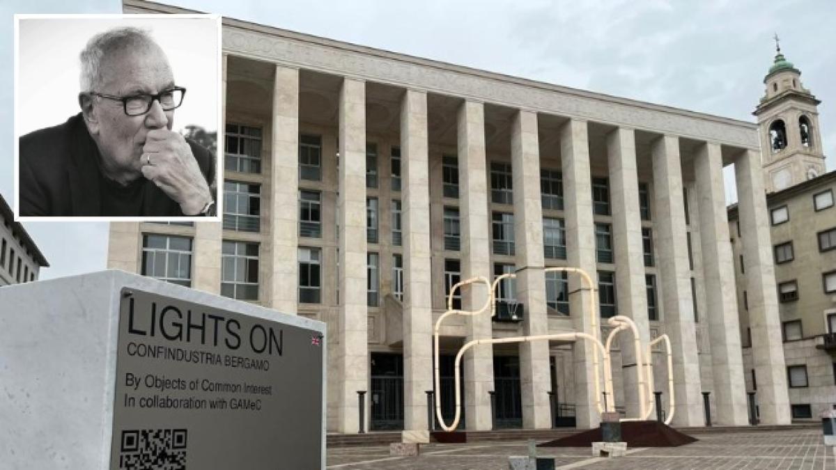 Bergamo, Enrico Baleri: «Via quell'istallazione irriverente da Piazza della Libertà. Rispettiamo ...