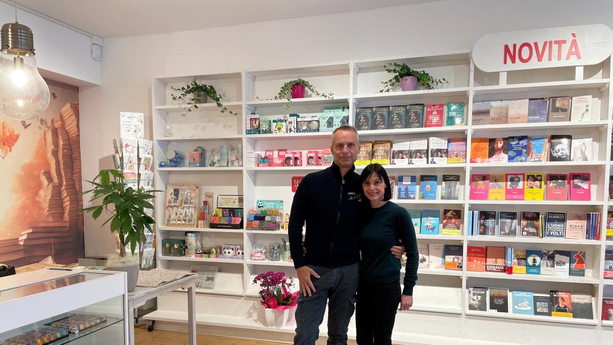 Cles, la libreria dietro l'angolo: «Avevo un negozio di ottica, ho cambiato ispirata da Meg Ryan ...