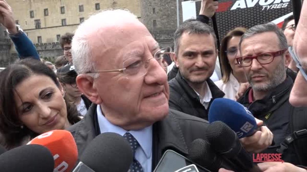 De Luca al veleno: «Vi spiego la truffa Bagnoli, pura propaganda per le ...