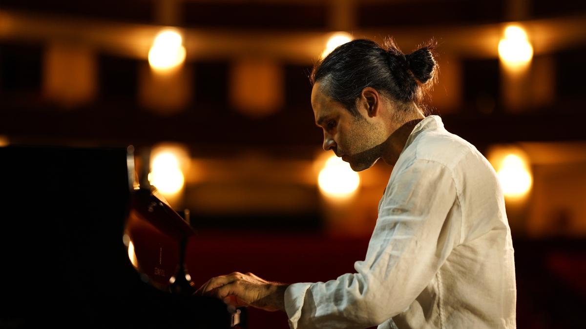 «Neapology» di Genny Basso, la canzone napoletana incontra la musica ...