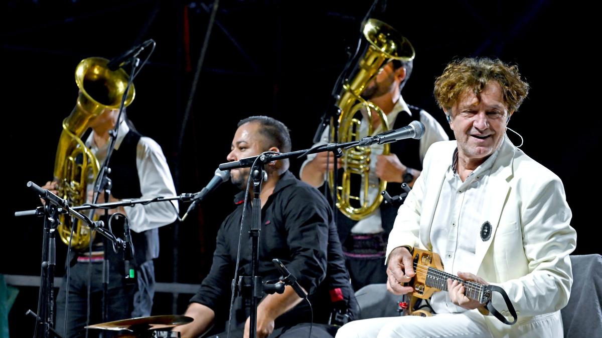 Bregovic: «Contro le guerre la mia folle musica balcanica» | Corriere.it