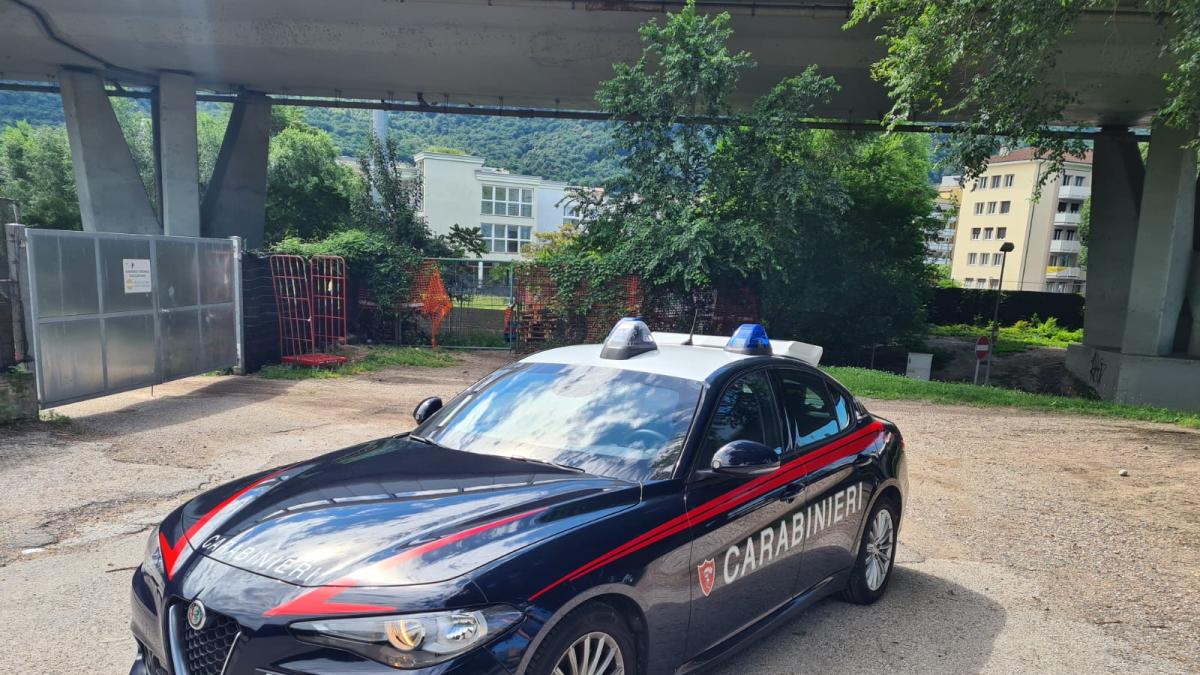 Bolzano, violentato dal branco in centro: spray al peperoncino sul ...