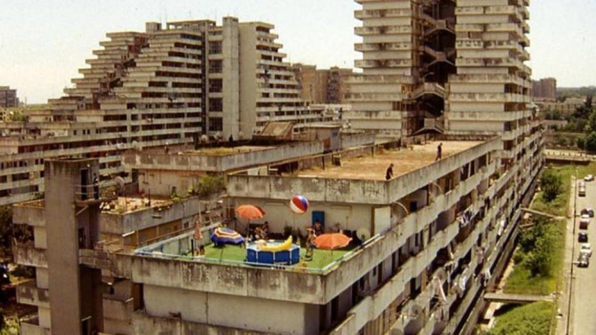 La storia delle Vele di Scampia: da utopia negli anni '70 a fortino ...